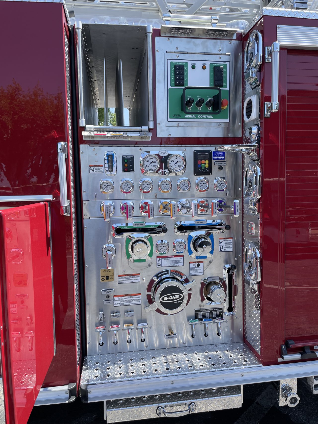 E-ONE Select Series™ Metro 100 Quint - E-ONE