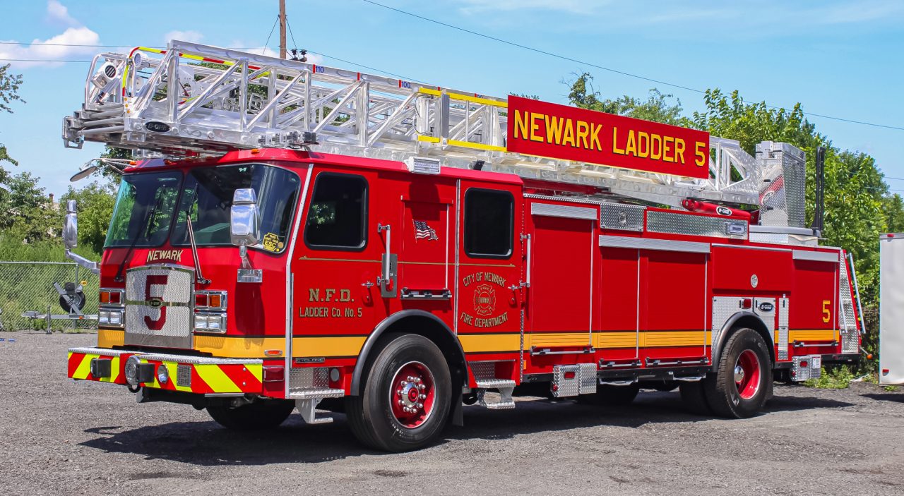 AERIAL LADDERS - E-ONE